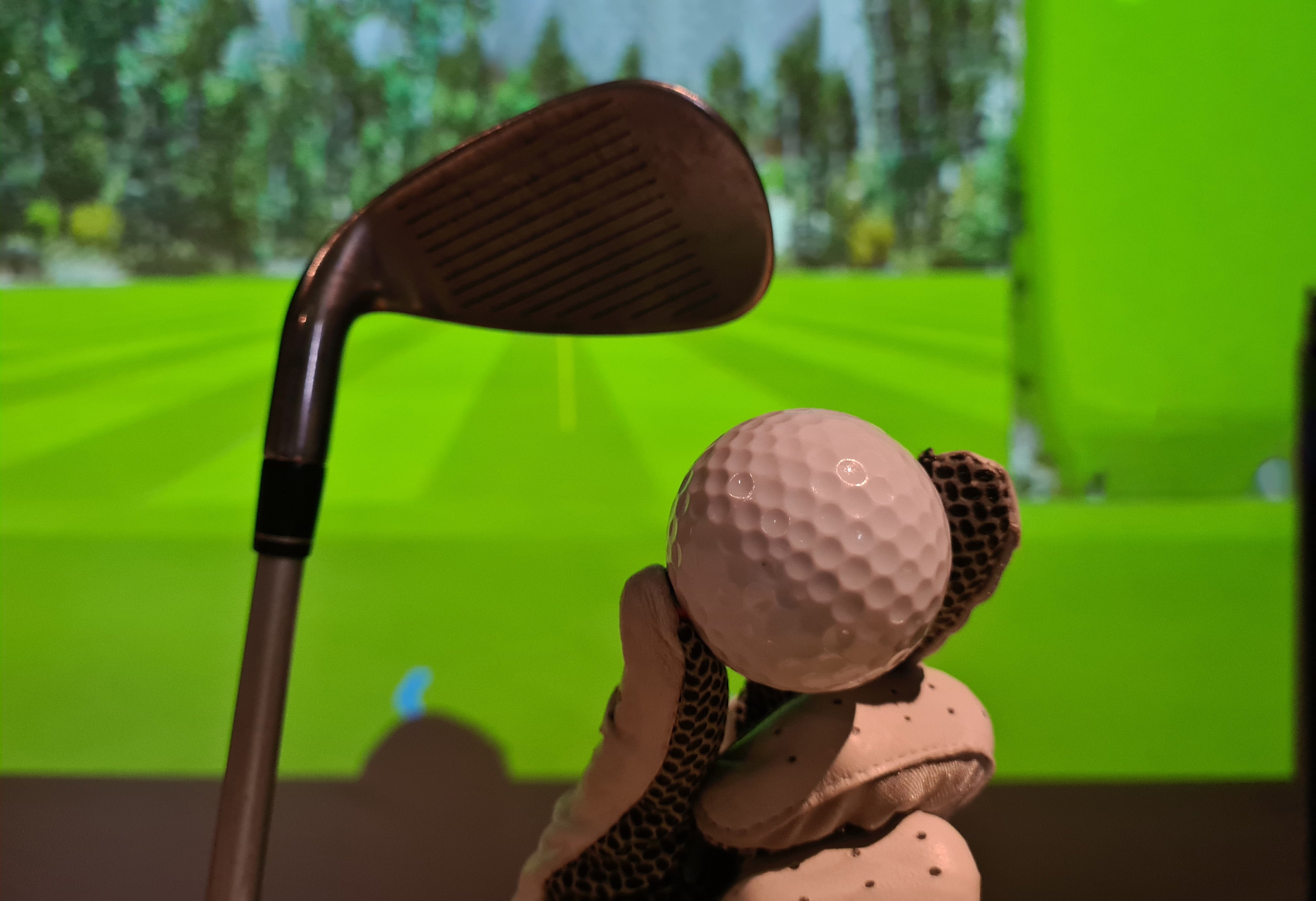 Improve your Game with These Golf Simulator Tips | AccuGOLF